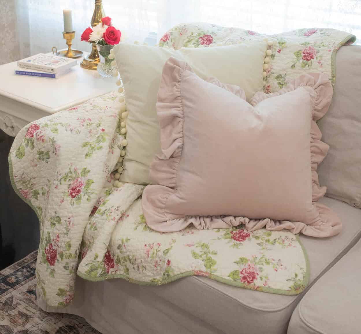 5 Simple Cozy Spring Cottage Decor Ideas You’ll Love - The Modern Day ...